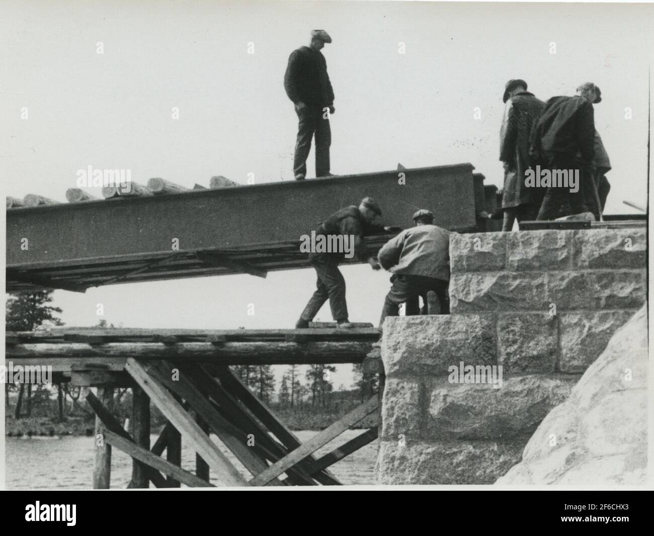 Labor law under the construction of Inlandsbanan's railway bridge ...