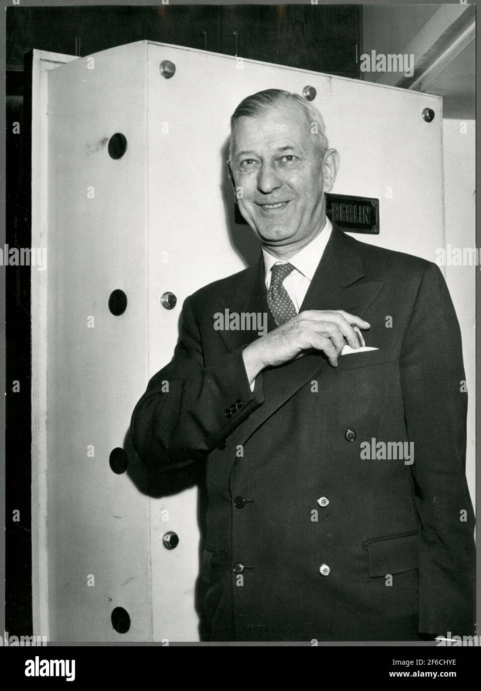 Picture of man and arch door at Gränges AB head office Stock Photo - Alamy