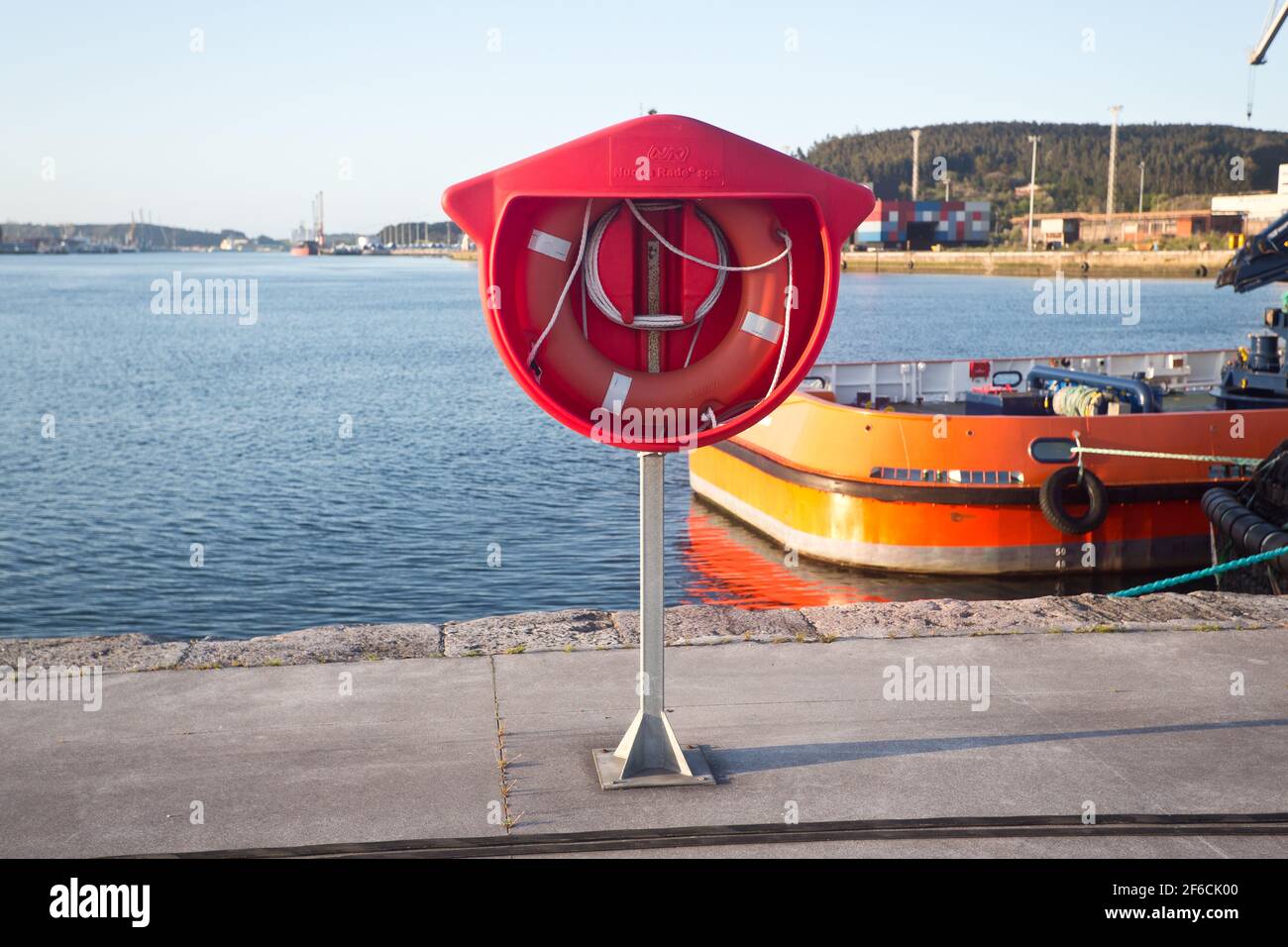 The port of Avilés is located on both banks of the Avilés estuary, in ...