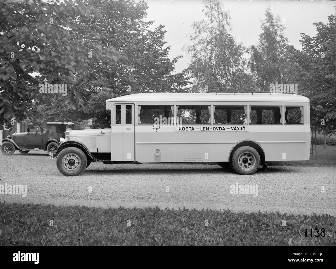 Reo bus for Karlskrona - Växjö Railway, CVJ 7. The bus is manufactured ...
