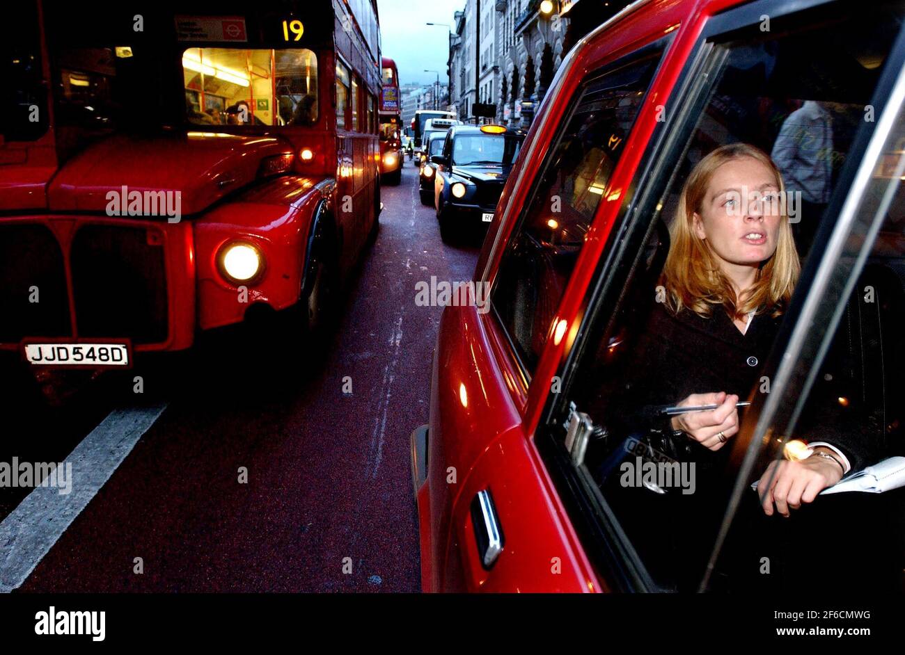 22 november 2002 hi-res stock photography and images - Alamy