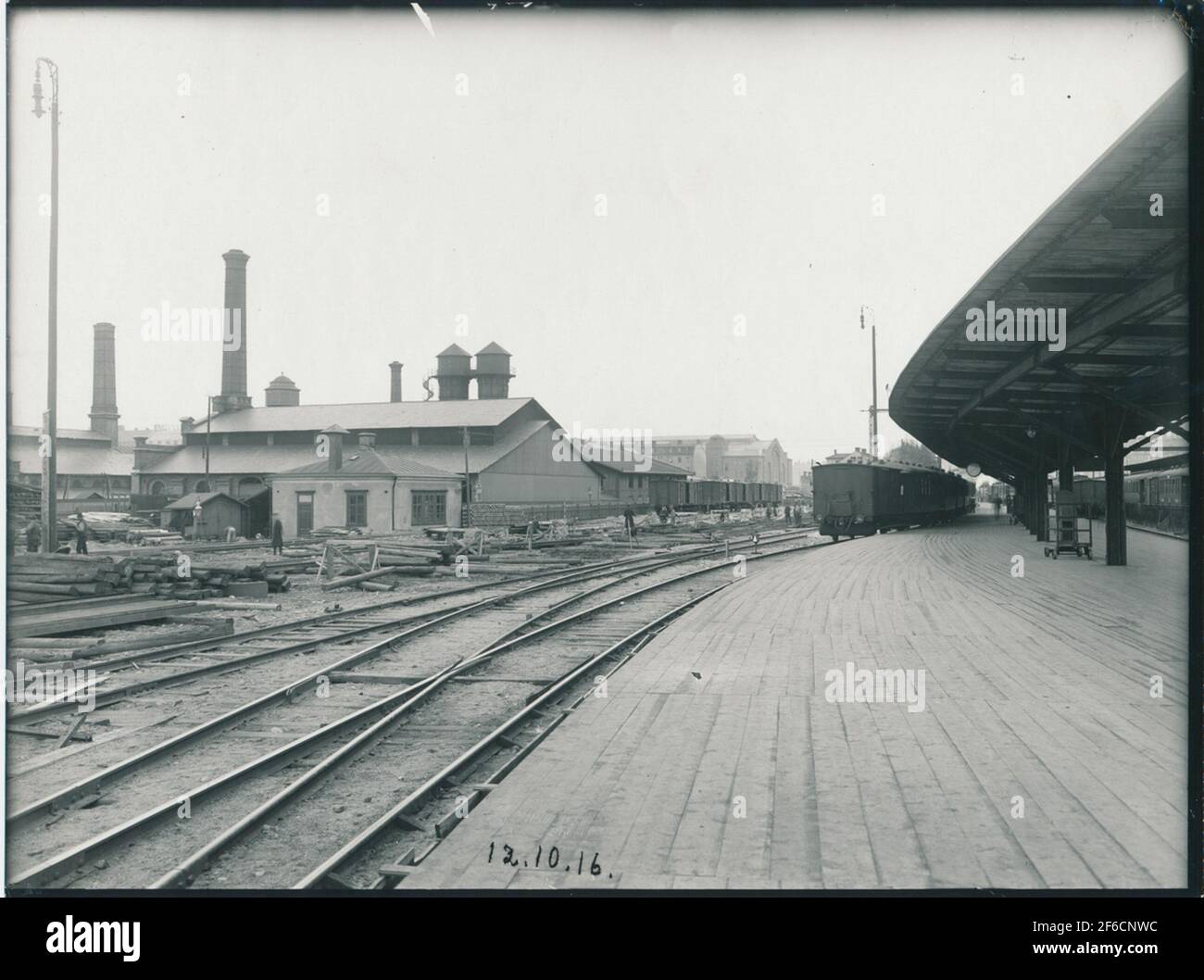 Stockholm Central Station. Platform 4 after enlargement Stock Photo - Alamy