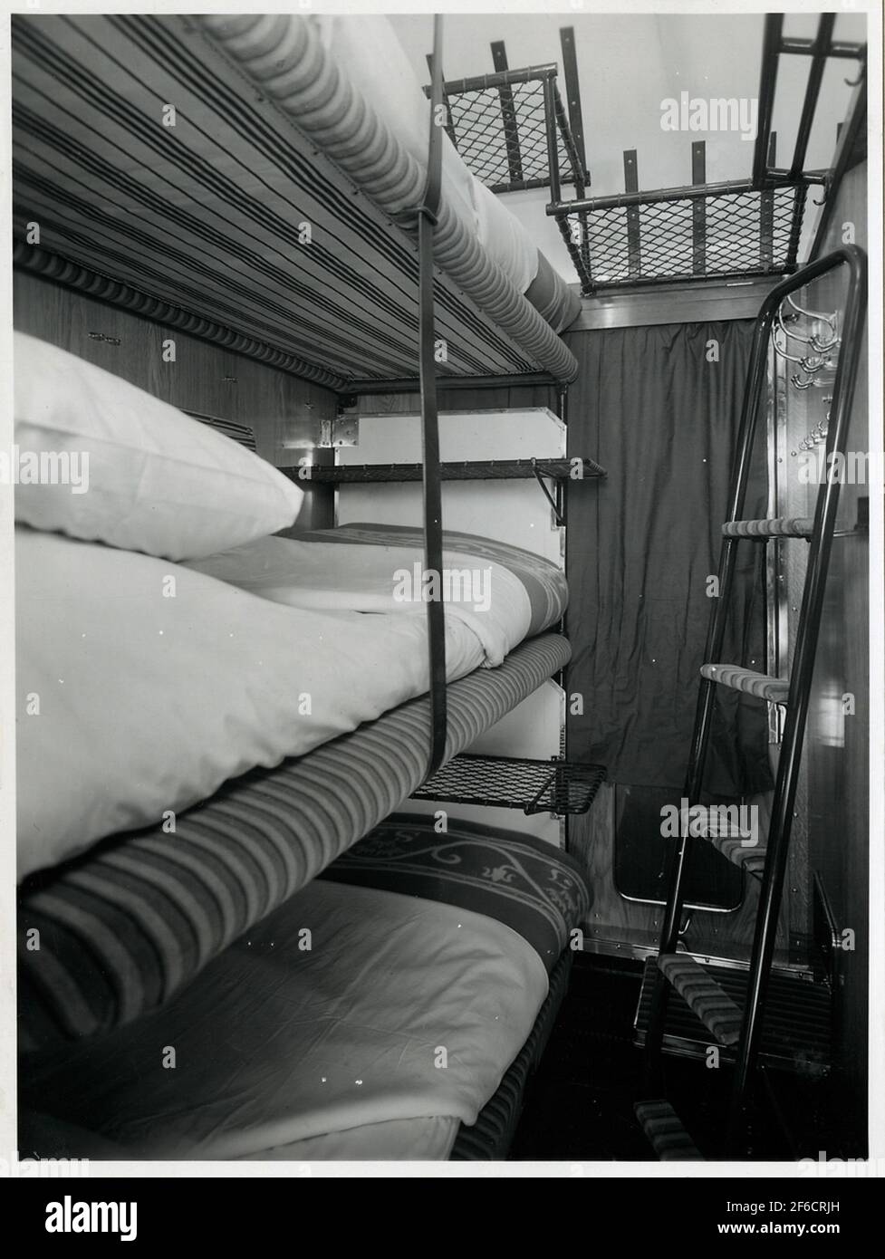 3rd class sleeping coupe SJ AC02C. The state's railways Stock Photo - Alamy