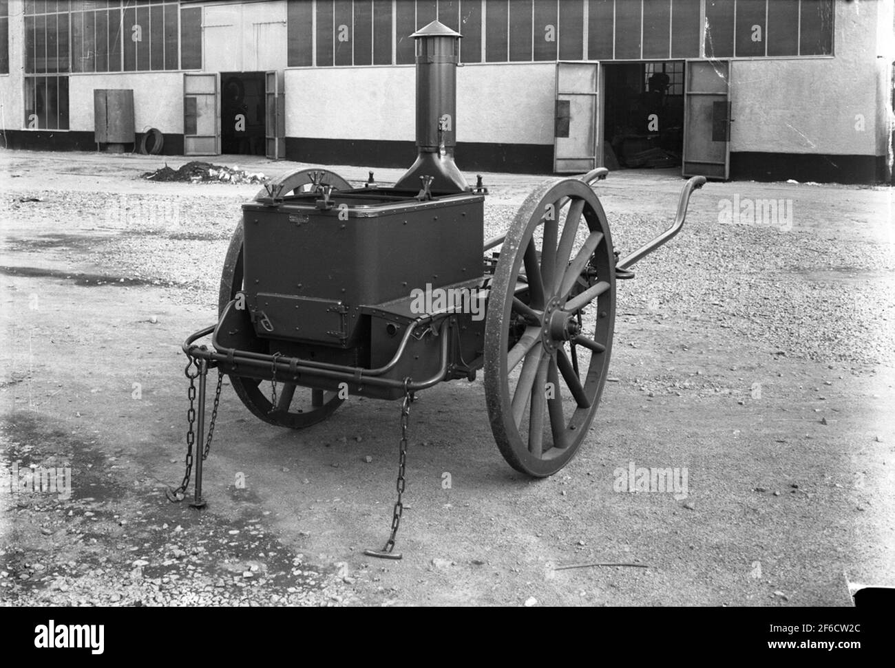 Obliquely from behind hi-res stock photography and images - Alamy