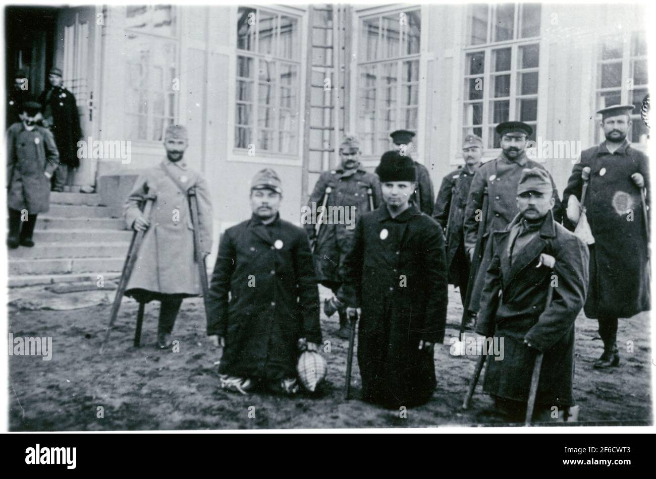 War invalids hi-res stock photography and images - Alamy