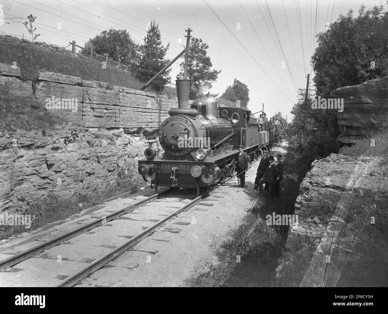 State Railways, SJ KD 389. Steam LOCK with work trains. The locomotive ...