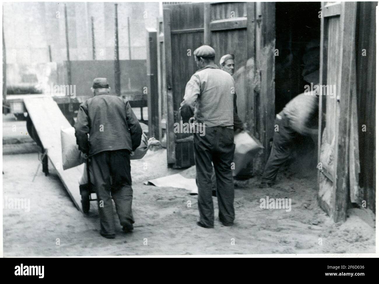 Timber wooden building Cut Out Stock Images & Pictures - Alamy