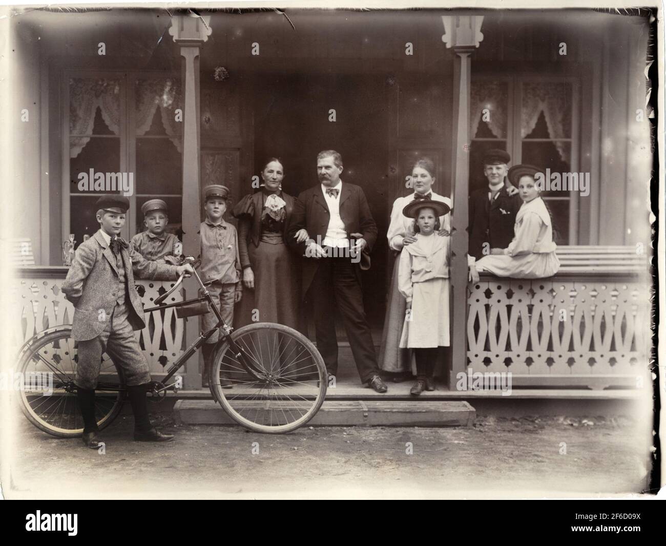 Robert Axel Fredrik Westman with family. He was collection funds ...