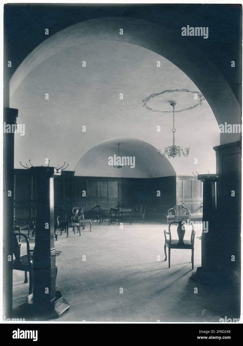 1st class waiting room hi-res stock photography and images - Alamy