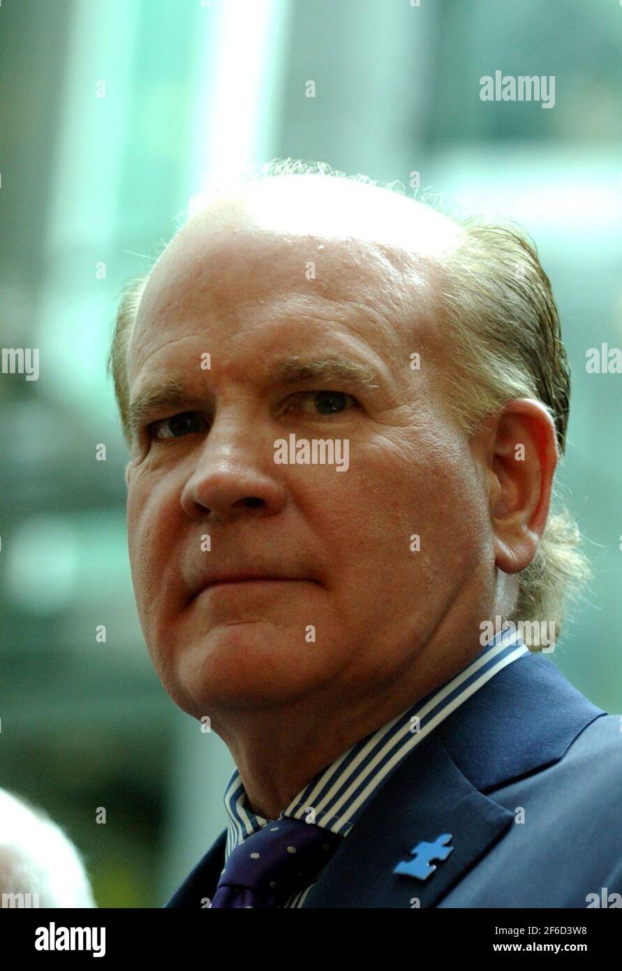 BOB WRIGHT OF NBC AT THE BASCAP MEETING IN LONDON.4/10/05 TOM PILSTON ...