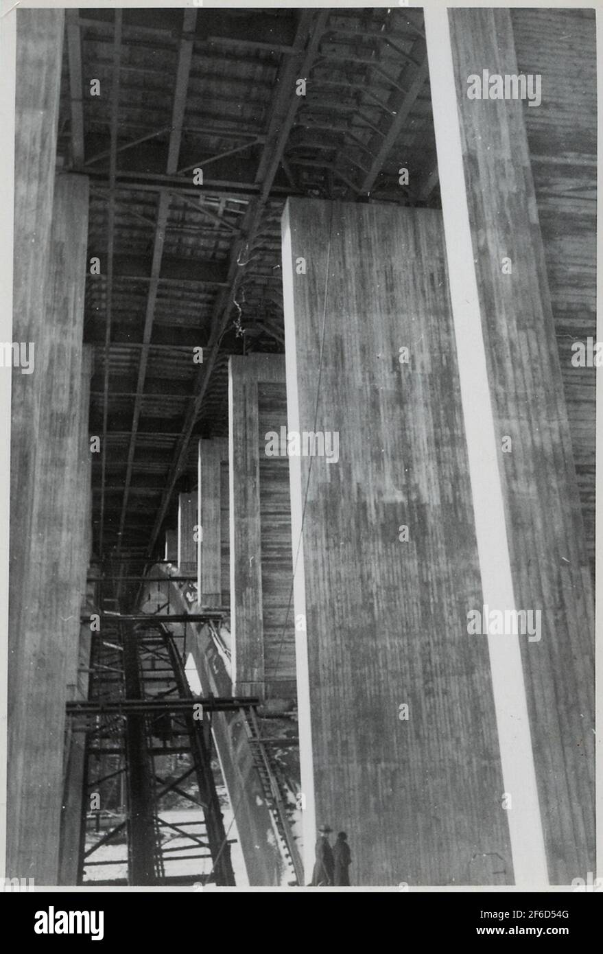Construction of Tranebergs Bridge. The bridge stretches over the ...