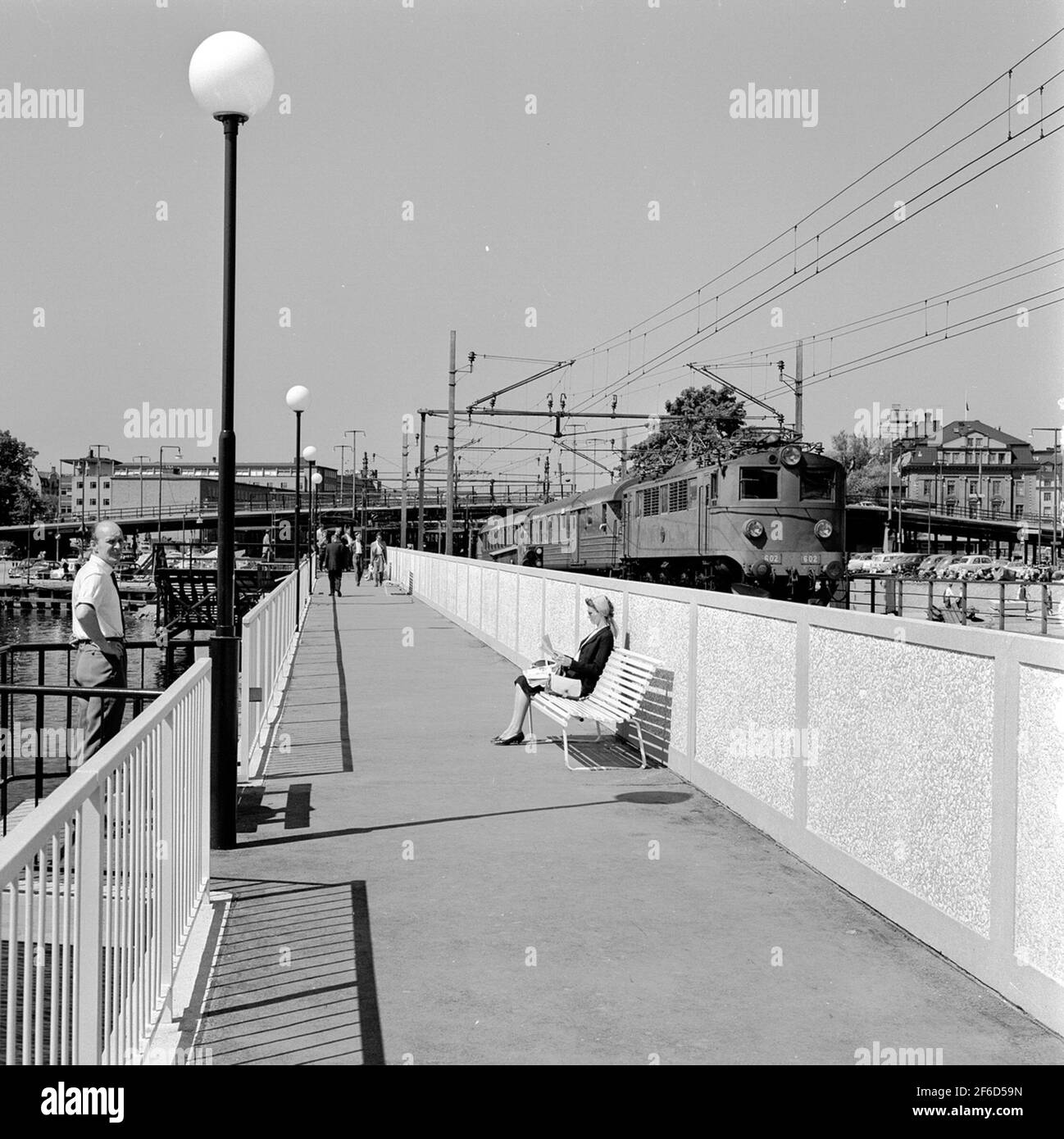 State Railways SJ F 602. Personal train at Riddarholmsbron, between ...