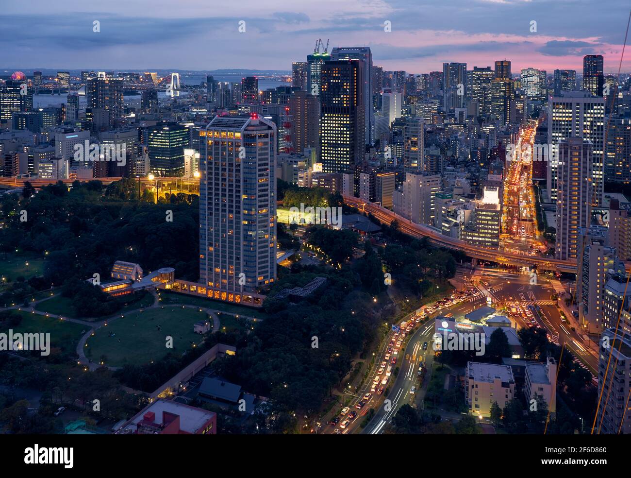 Shiba park tokyo tower hi-res stock photography and images - Alamy