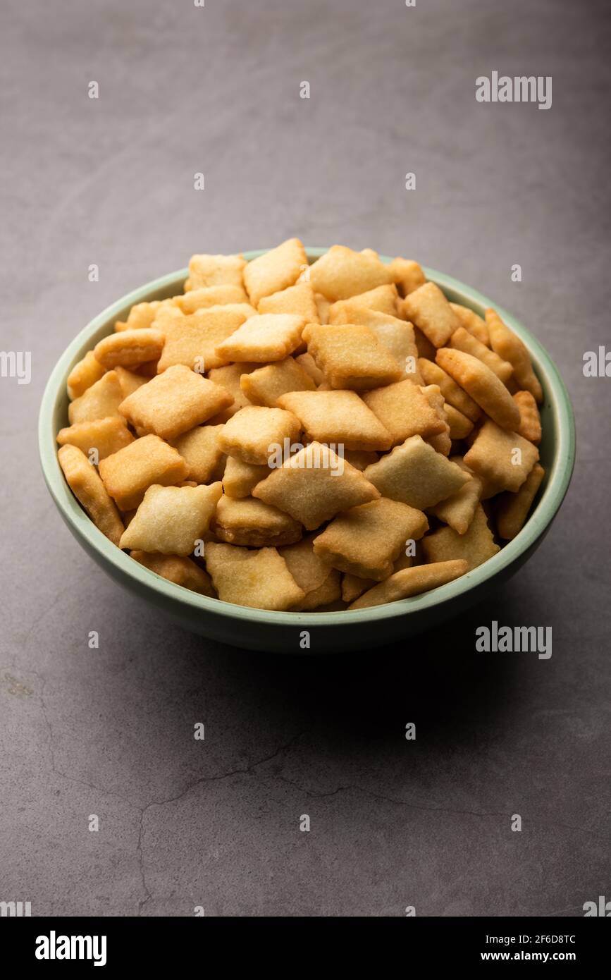 Shankarpara hi-res stock photography and images - Alamy