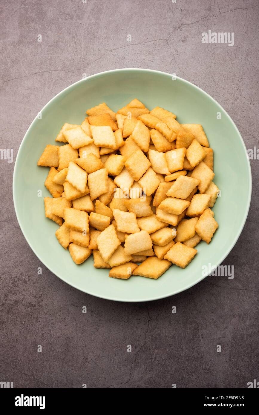 Shankarpara hi-res stock photography and images - Alamy