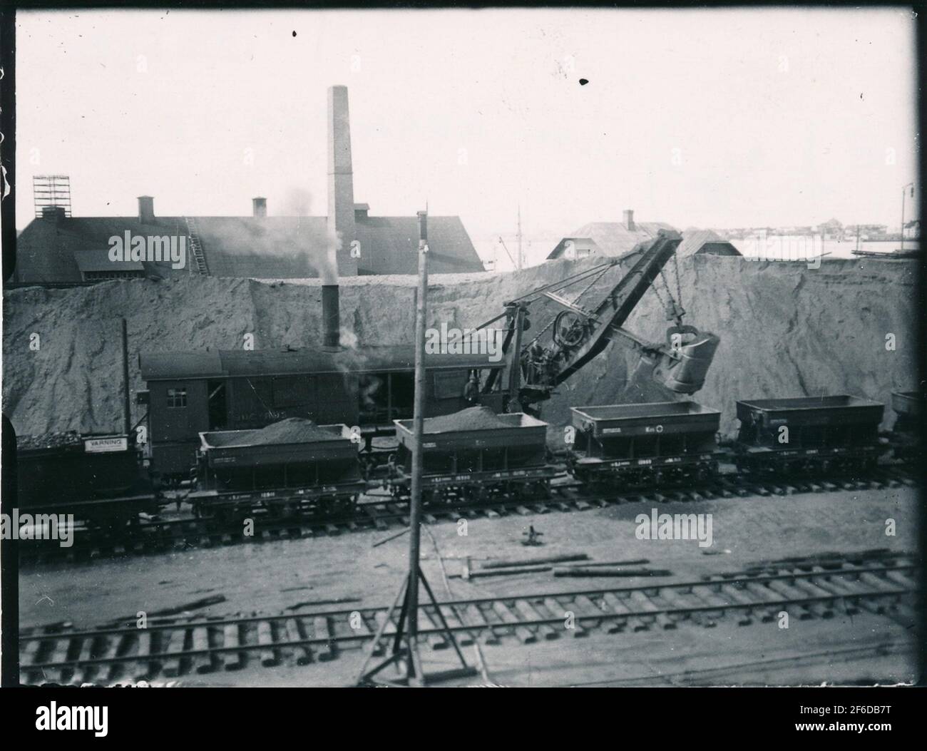 Bangård on Svartön at Luleå Station. Malmo loading crane, steam crane ...