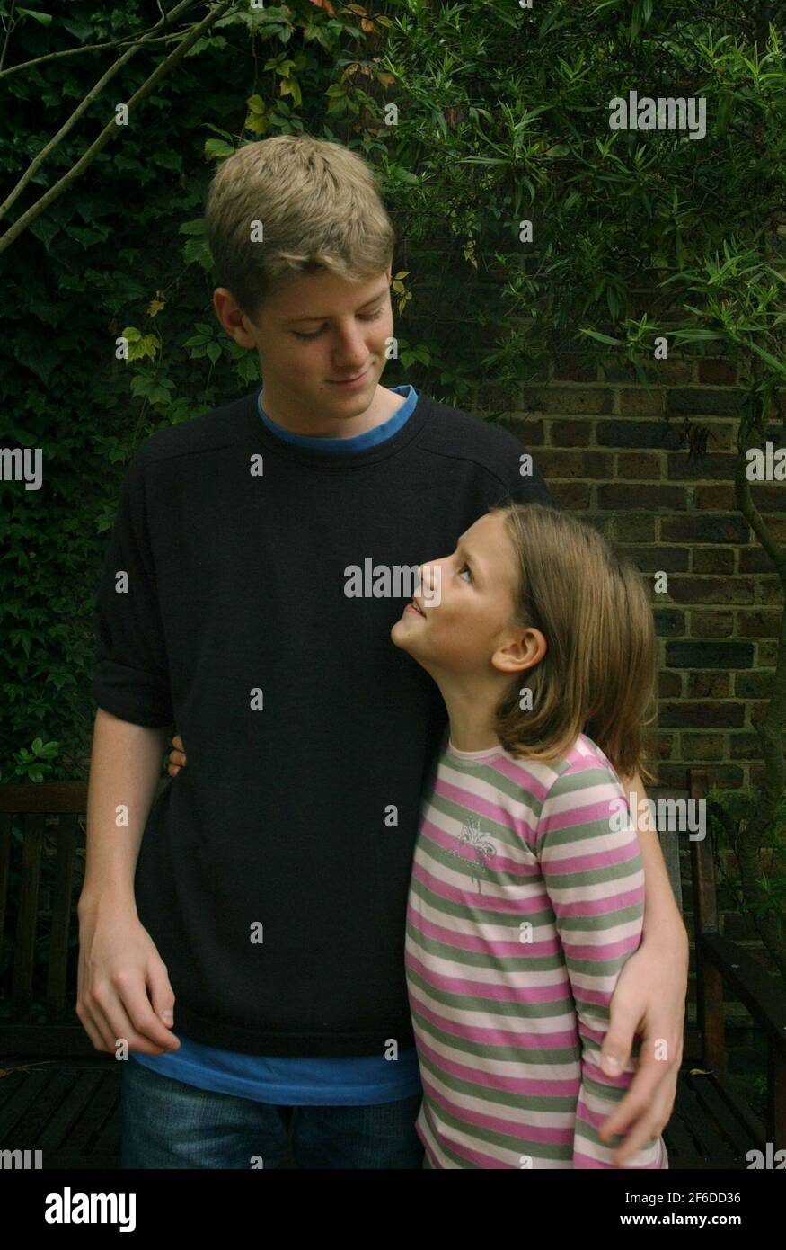 NICK AND KATE PATERSON.25/9/05 TOM PILSTON Stock Photo - Alamy