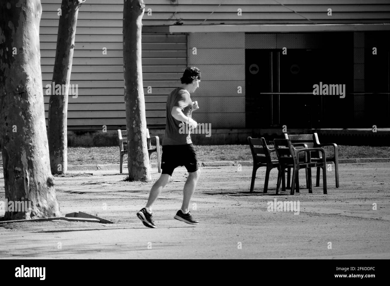 Man running profile Black and White Stock Photos & Images - Alamy