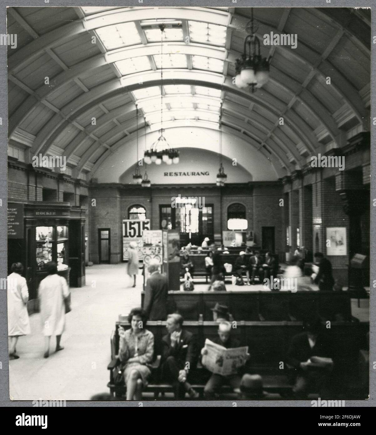 Waitro room and restaurant at Malmö Central Station Stock Photo - Alamy