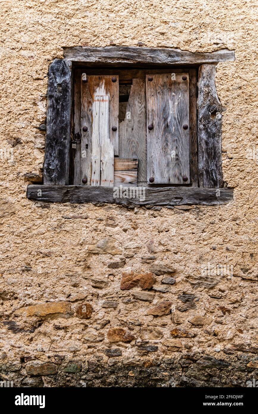 Adobe house window detail hi-res stock photography and images - Alamy