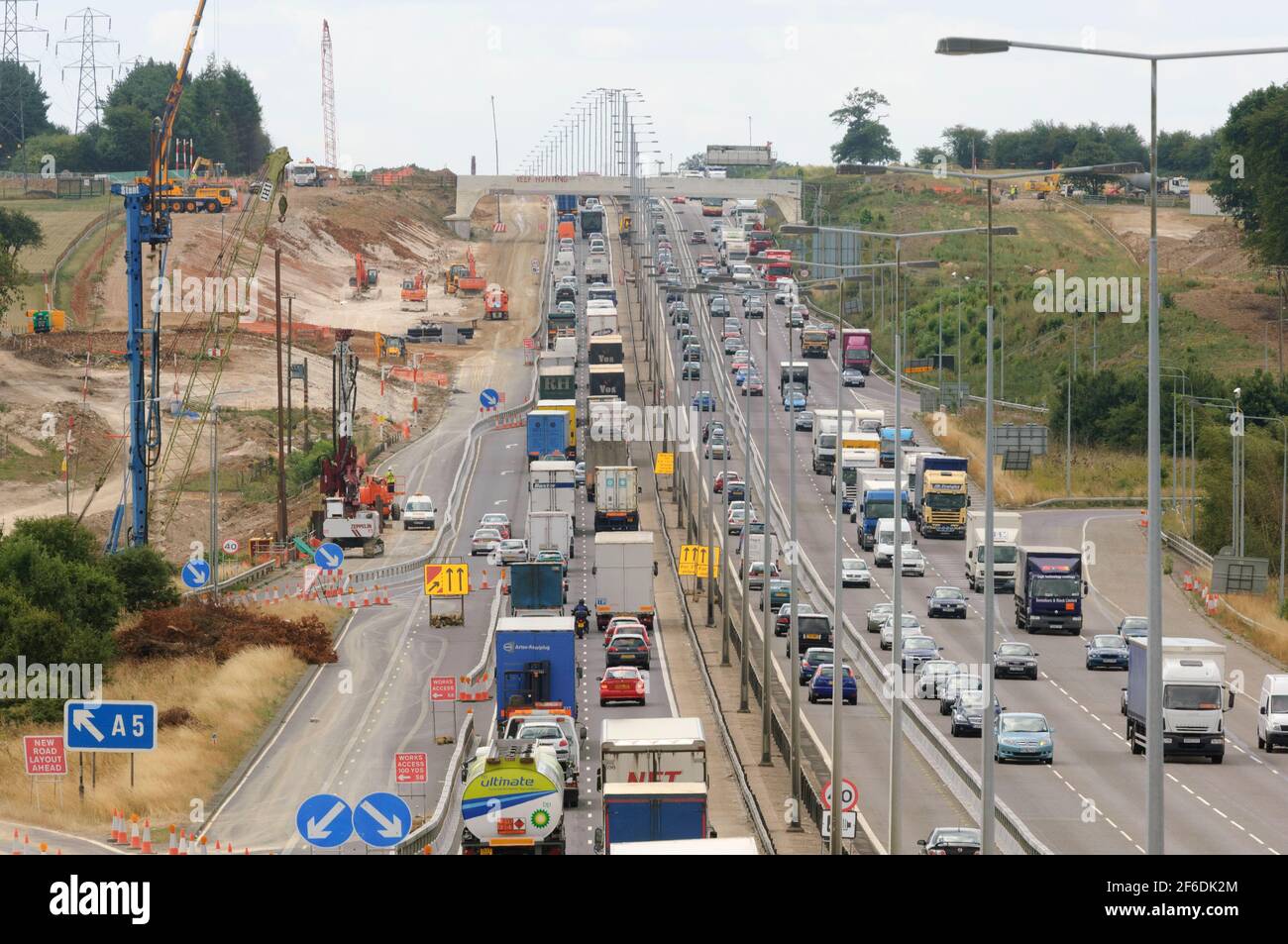 Heavy traffic congestion due to roadworks, M1 motorway near Luton ...