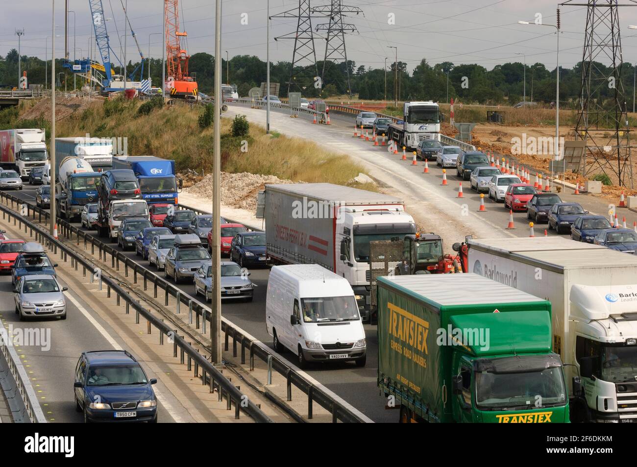 Heavy traffic congestion due to roadworks, M1 motorway near Luton ...