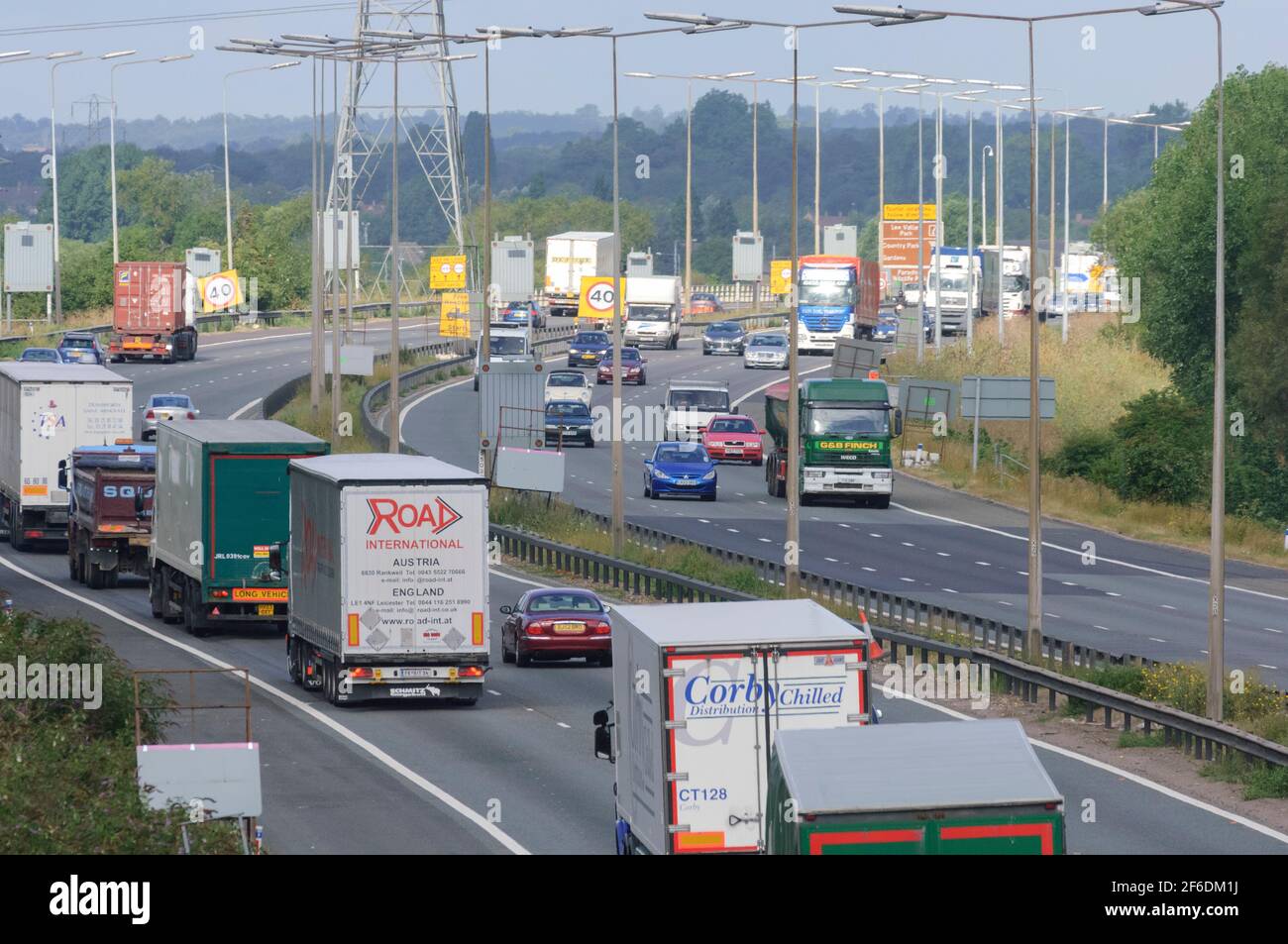 Traffic on the M25 motorway near Waltham Cross, between junction 25/26 ...