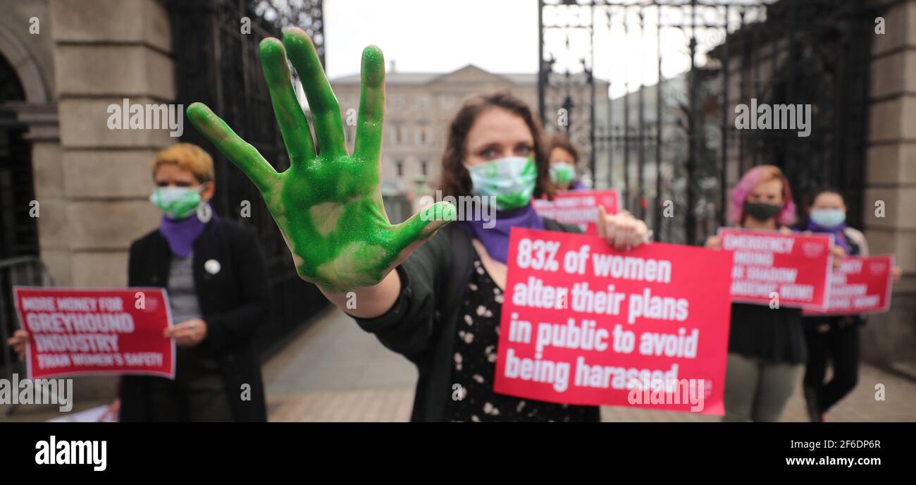 Members socialist feminist group hi-res stock photography and images ...