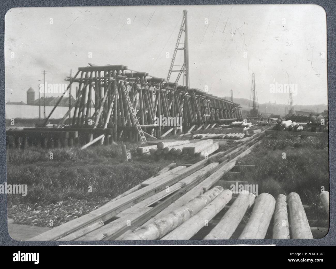 Album with photographs from the Bohusbanan.Provisory viaduct.Bocks ...