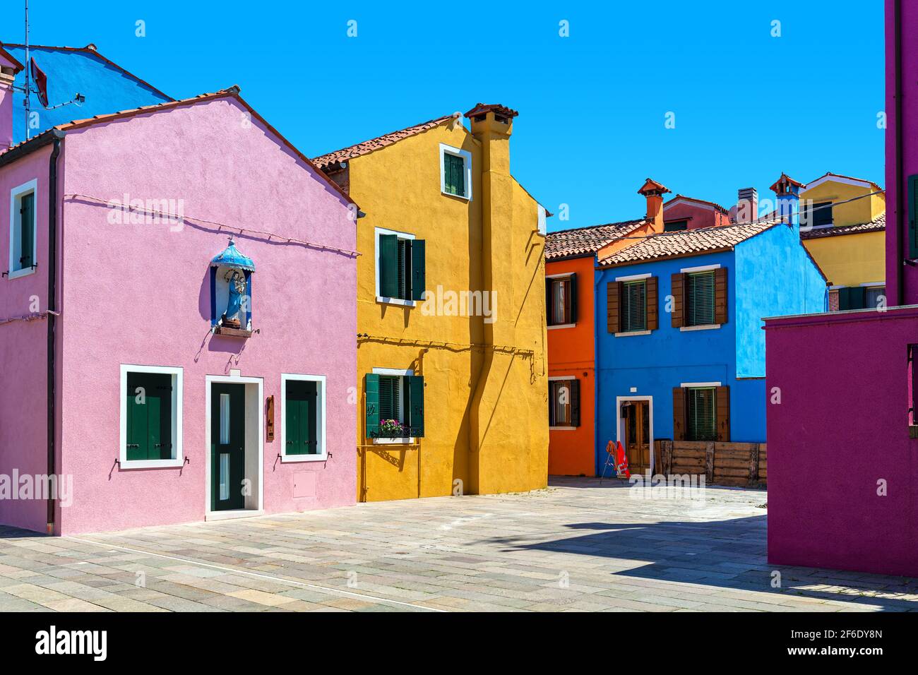 Orange color house building in venice hi-res stock photography and ...