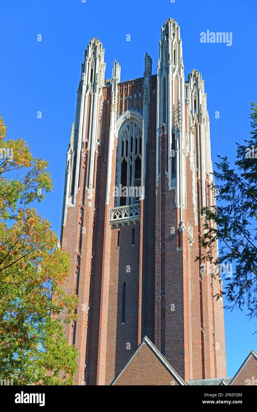 Wellesley college tower hall hi-res stock photography and images - Alamy