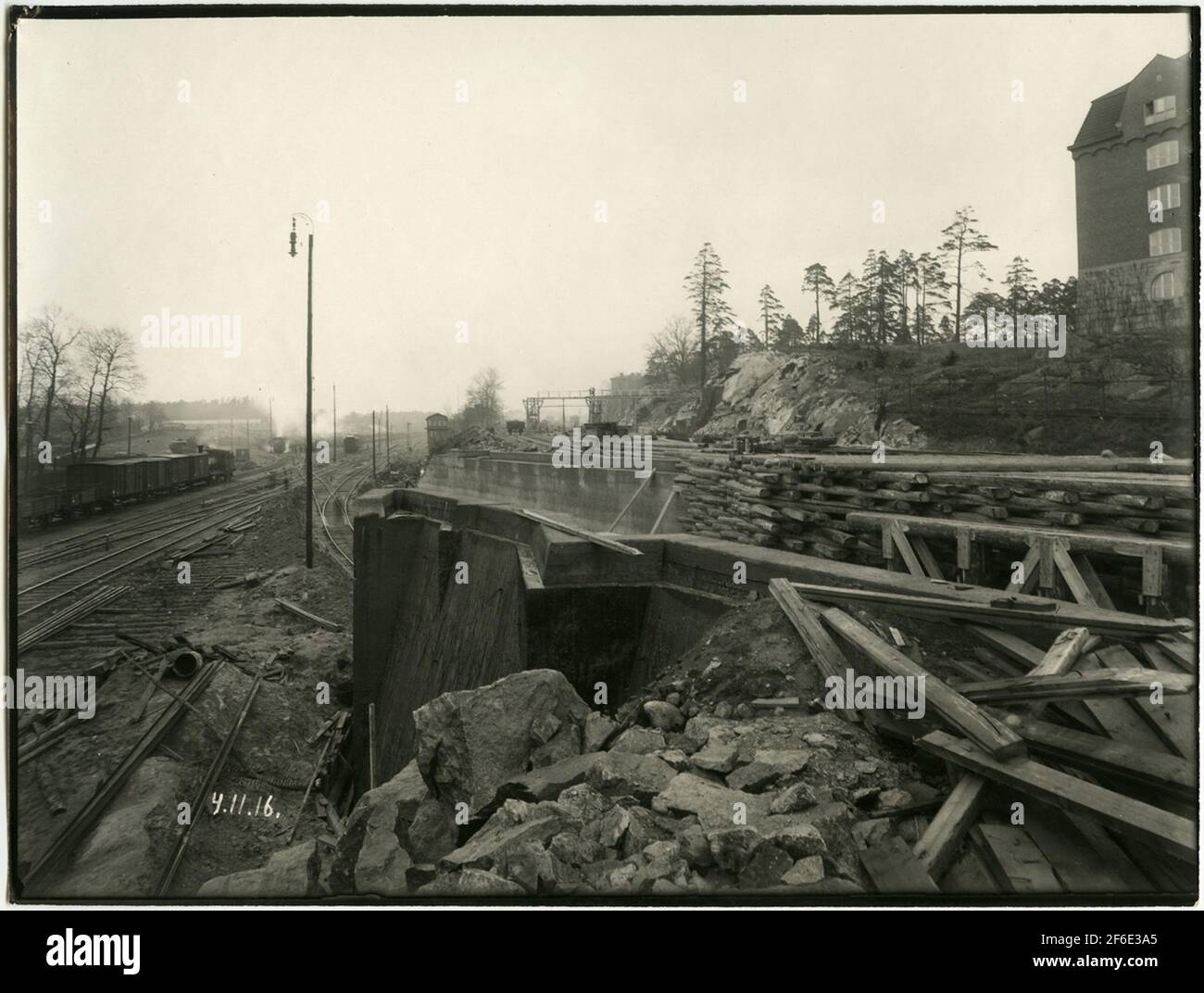 Viaduct of track Tomteboda - Värtan. Provisional transition for the ...