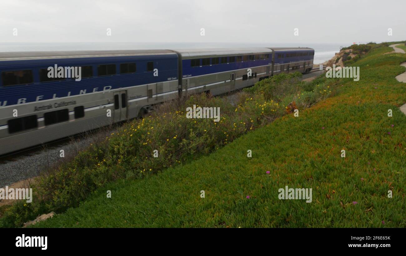Amtrak train along beach hi-res stock photography and images - Alamy
