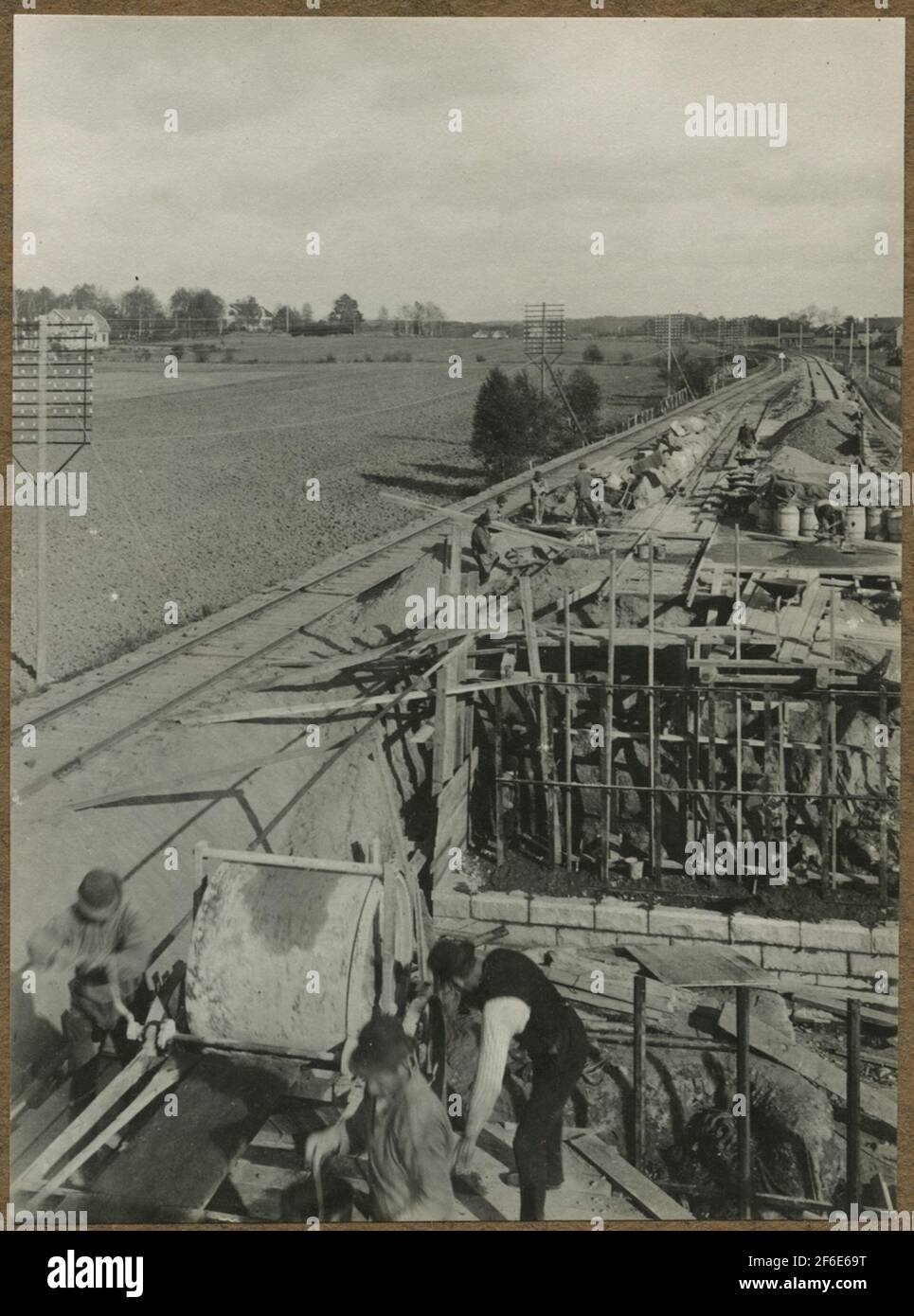 The double track building between Alingsås - Olskroken. Road port at ...