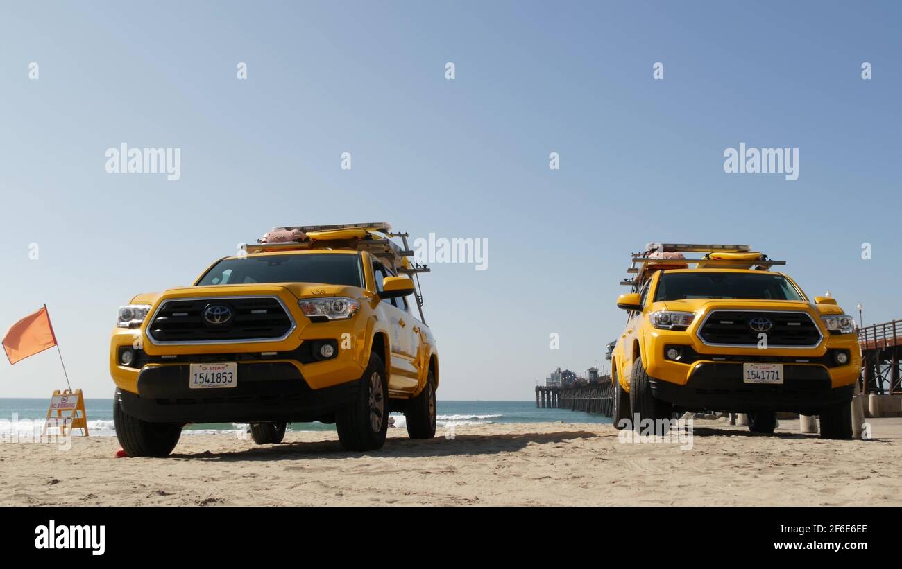 Life guard car beach venice hi-res stock photography and images - Alamy