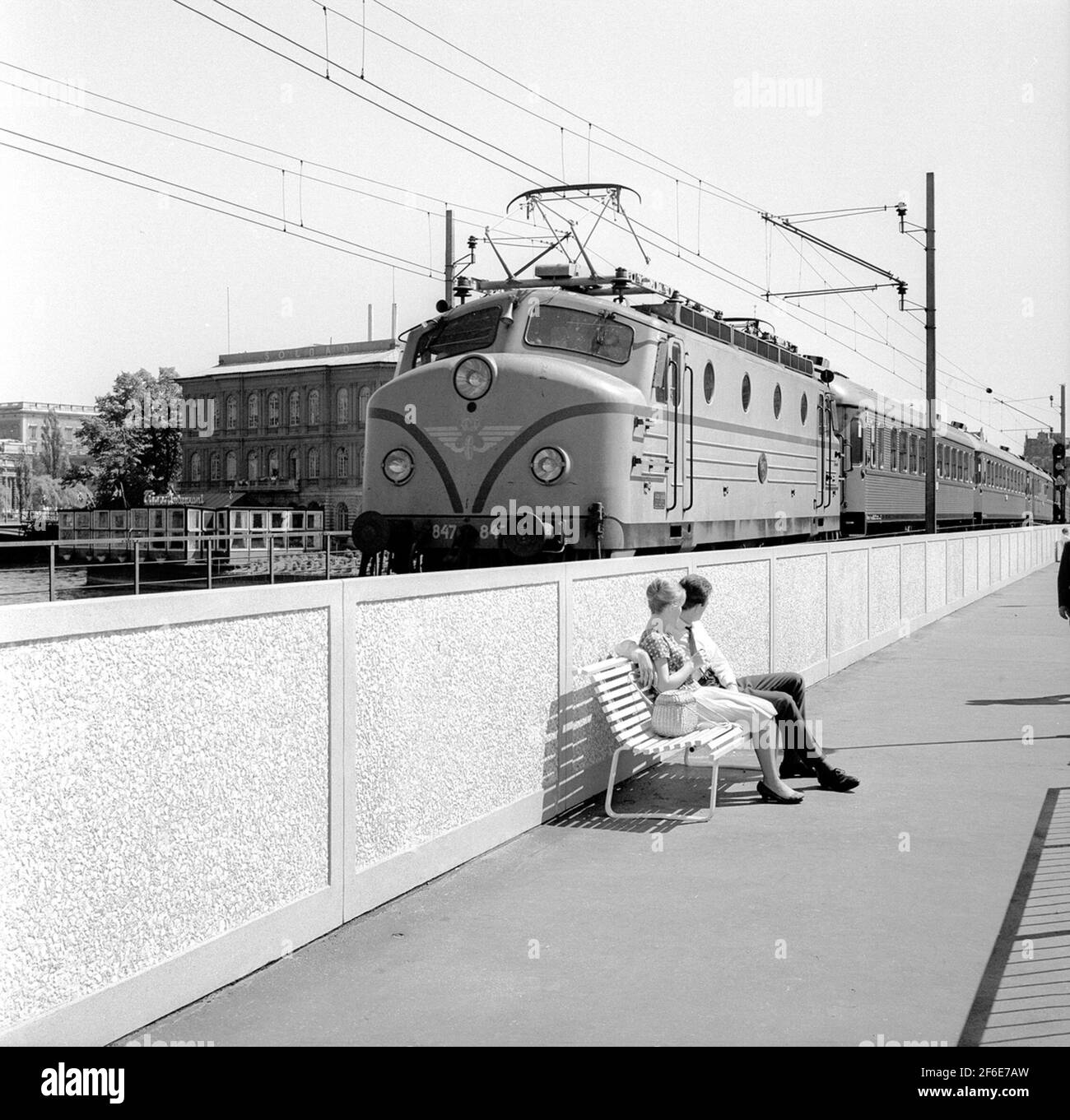 State Railways, SJ Ra 847 "Rapid 2". Express train at Riddarholmsbron ...