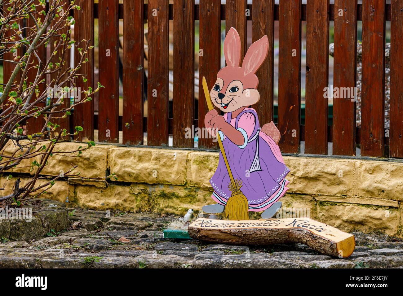 Traditional easter bunny hi-res stock photography and images - Alamy