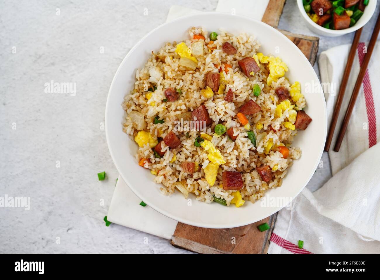 Spam fried rice hi-res stock photography and images - Alamy
