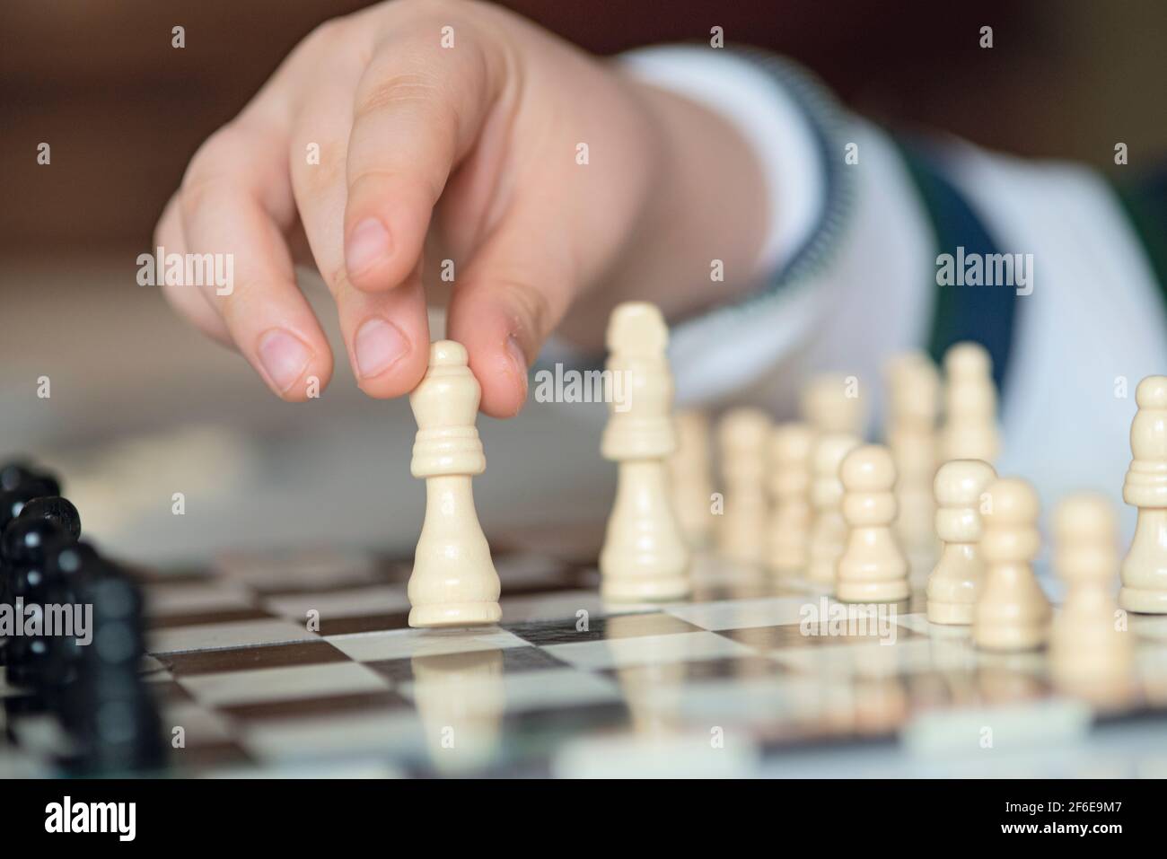 Checkmate winning chess playing hi-res stock photography and images - Alamy