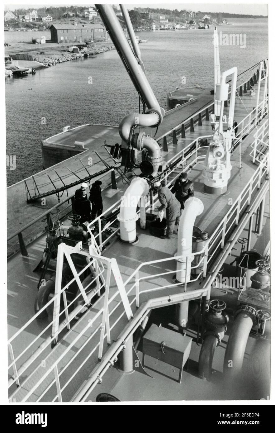 Work on ship Cut Out Stock Images & Pictures - Alamy