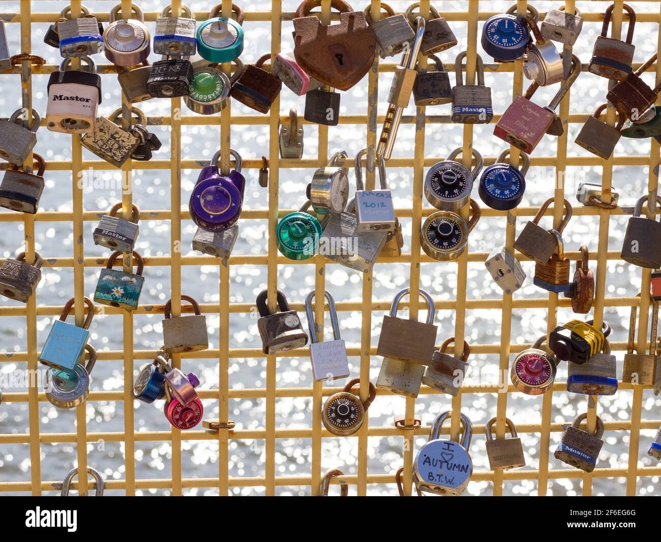Hanging lock hi-res stock photography and images - Alamy