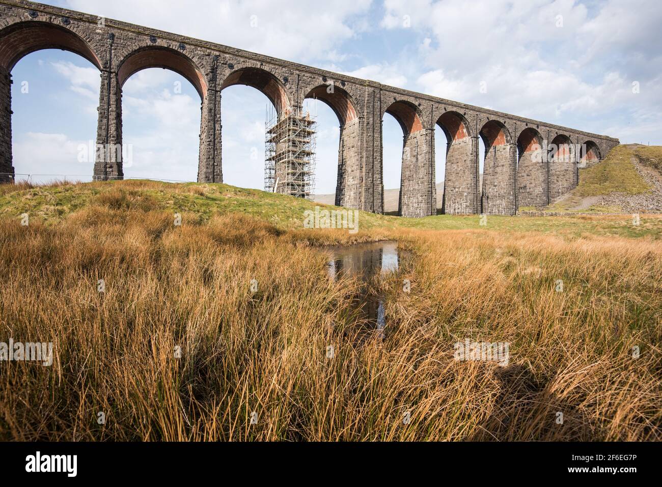 Repairs to iconic Ribblehead Viaduct Stock Photo - Alamy