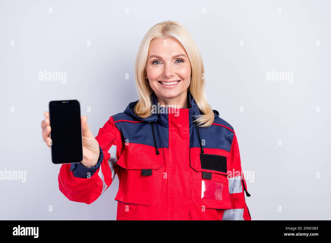 Paramedic phone cell hi-res stock photography and images - Alamy