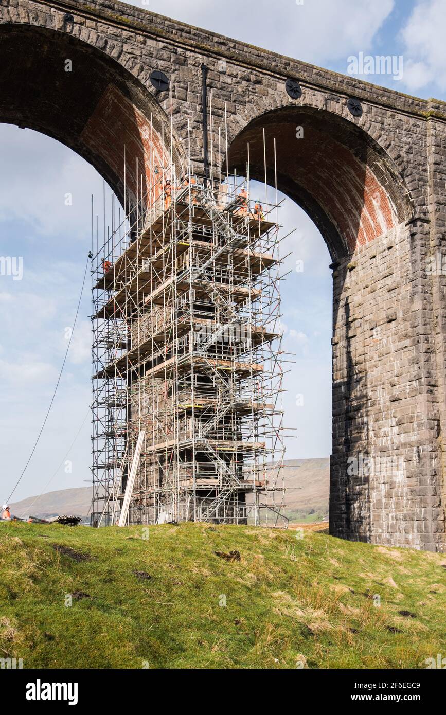 Repairs to iconic Ribblehead Viaduct Stock Photo - Alamy