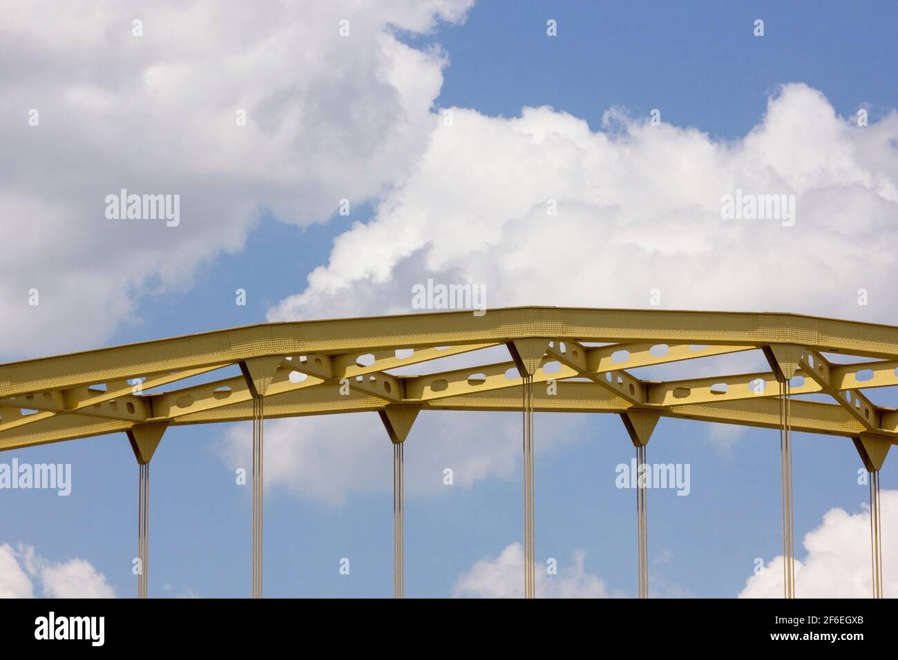 Yellow bridges hi-res stock photography and images - Alamy