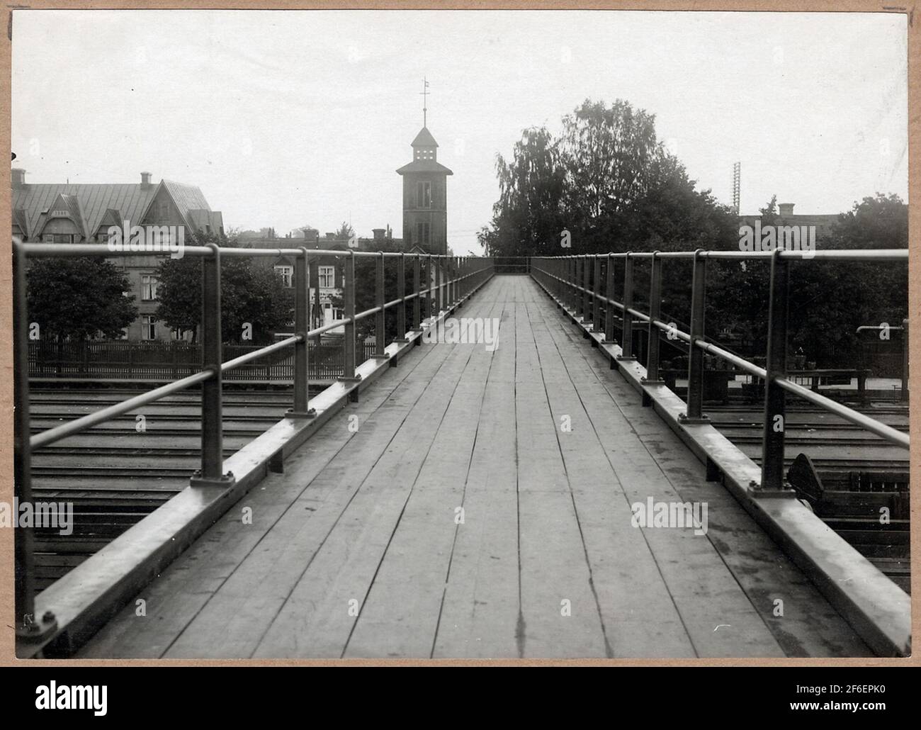 Walkway over rail yard in Krylbo Stock Photo - Alamy