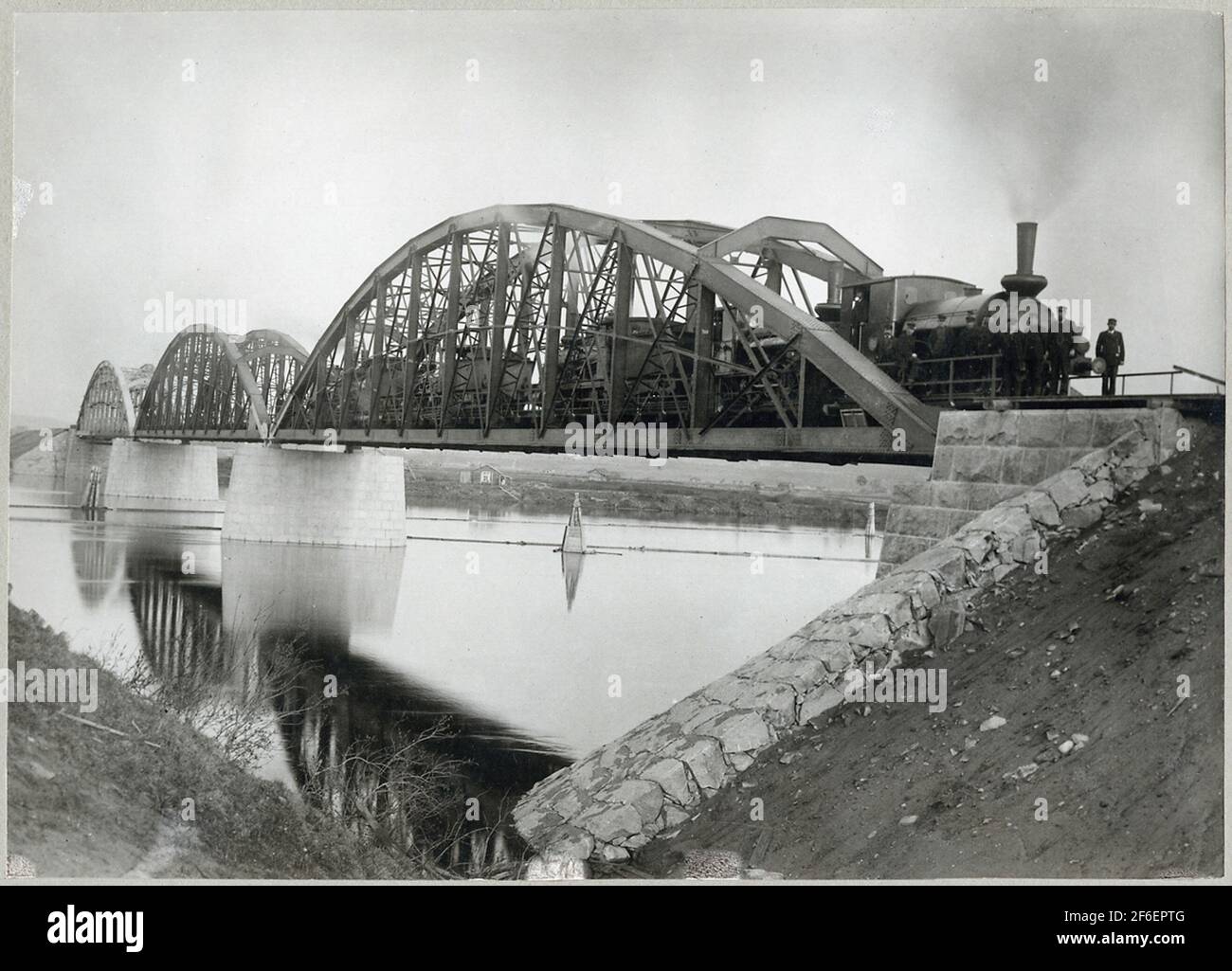Sample load of bridge over the vindelälven on the line between Vännäsby ...