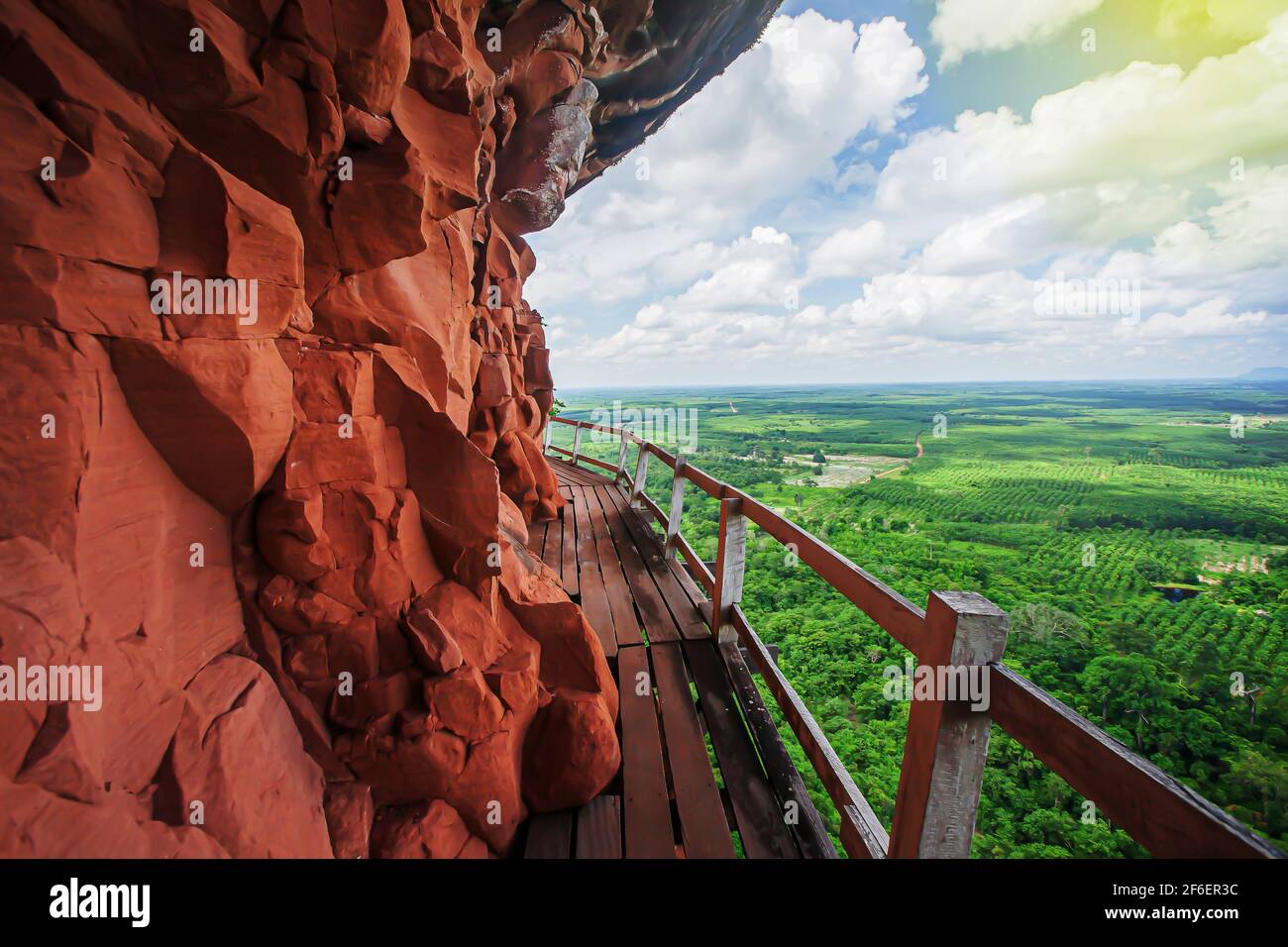 Red cliff bridge hi-res stock photography and images - Alamy