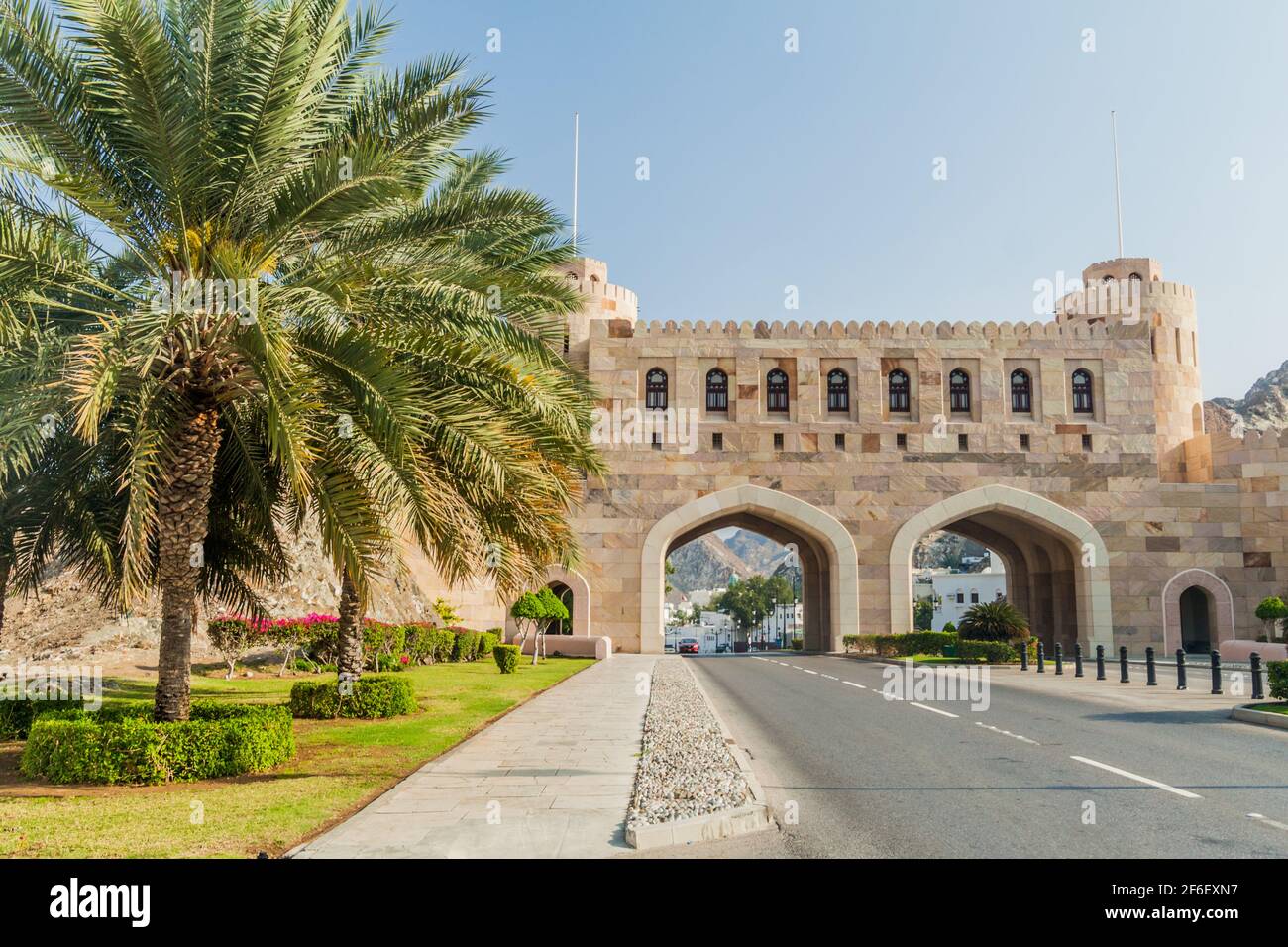 Muscat Gate, gateway to Old Muscat, Oman Stock Photo - Alamy