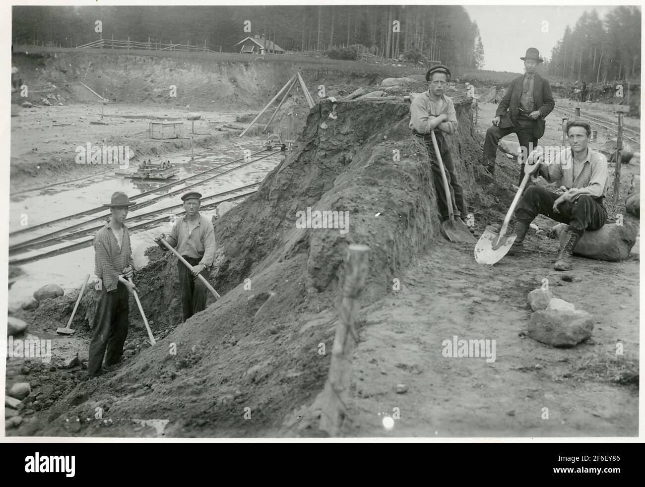 The railing at Präderyds station. Navvy. Decauvilles tracks, the ...